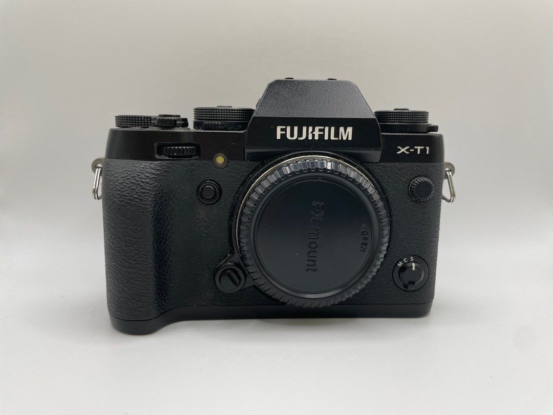 Fujifilm XT-1 with box (body only), Photography, Cameras on Carousell