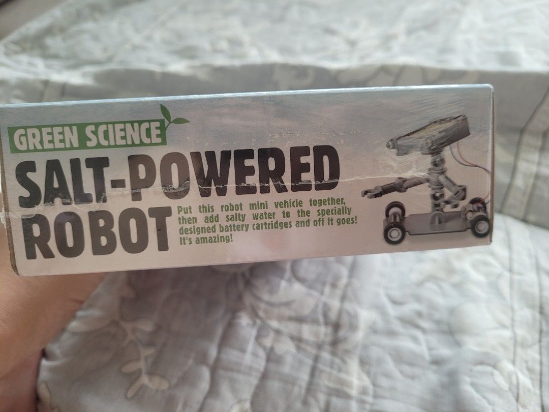 GREEN SCIENCE SALT-POWERED ROBOT, Hobbies & Toys, Toys & Games on Carousell