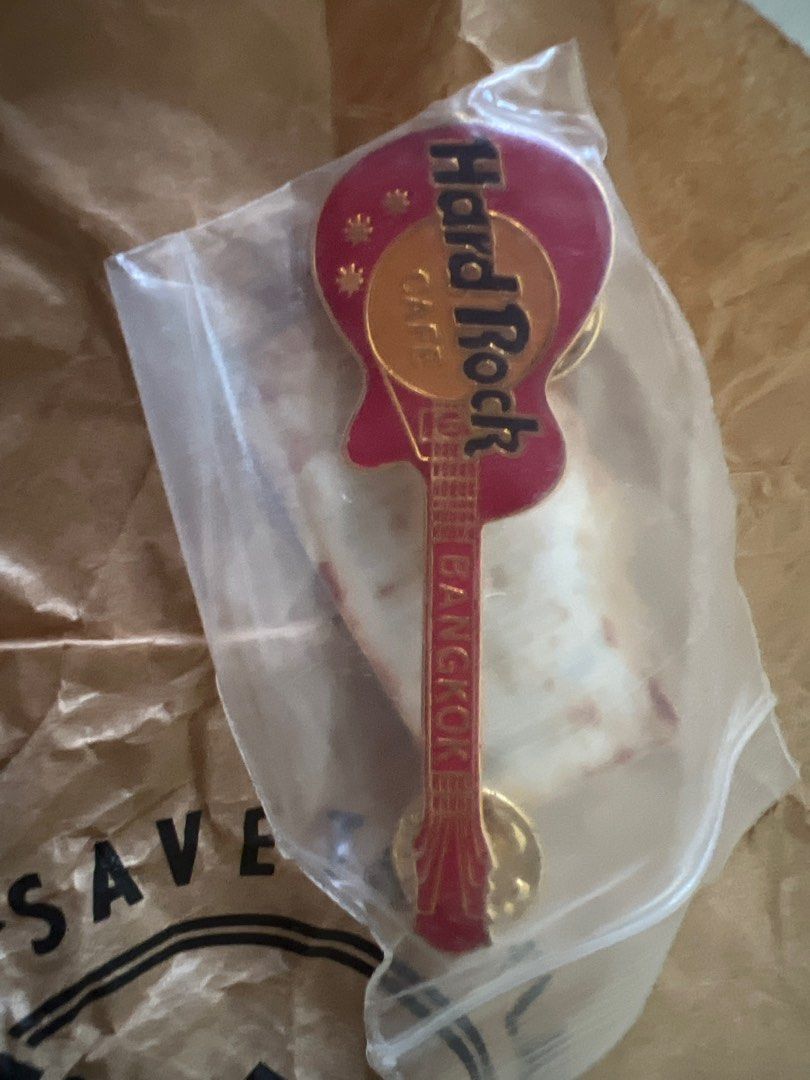 Hard Rock Cafe Pin, Hobbies & Toys, Memorabilia & Collectibles, Vintage ...