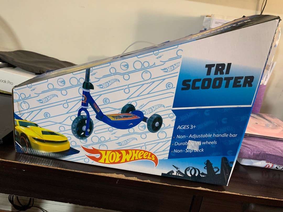 Hot Wheels Tri Scooter, Babies & Kids, Going Out, Strollers on Carousell