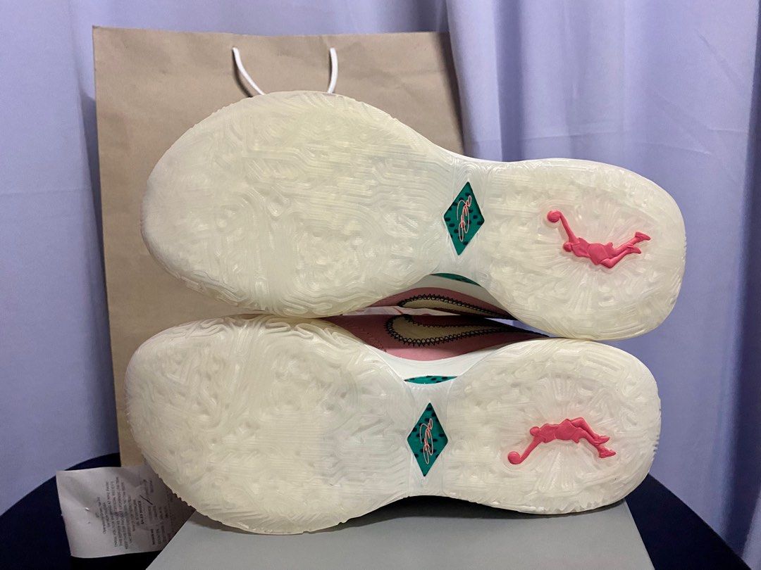 Lebron 20 South Beast pink diamond, Men's Fashion, Footwear, Sneakers ...