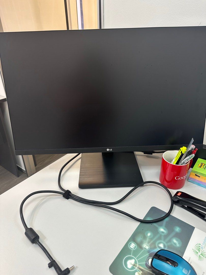 LG monitor, Computers & Tech, Desktops on Carousell
