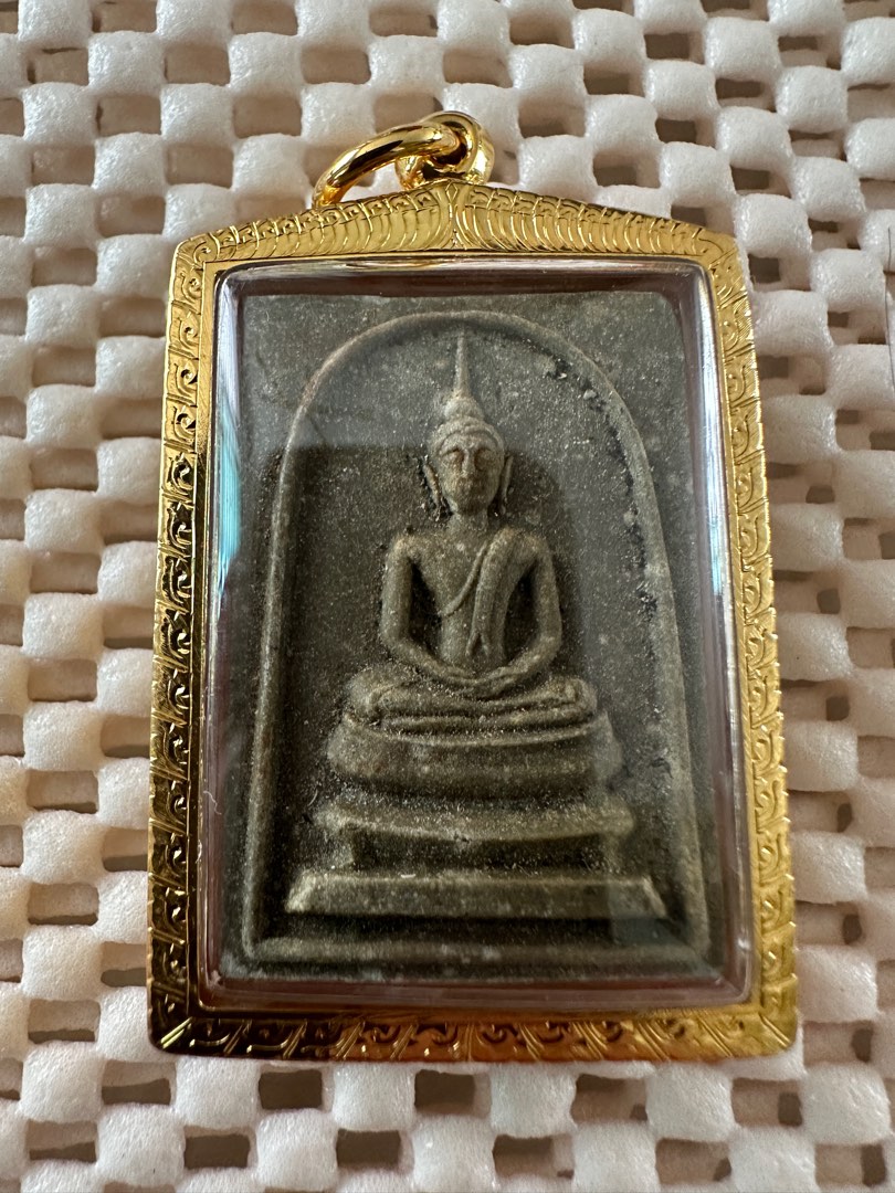 Lp Daeng Phra Somdej, Hobbies & Toys, Memorabilia & Collectibles ...