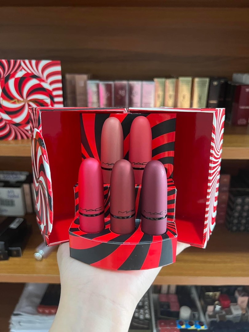 MAC Mistletoe Matte Powder Kiss- Limited Edition, Beauty & Personal ...