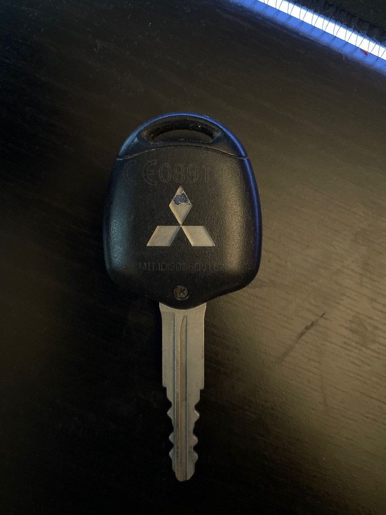 Mitsubishi Lancer CS3 key, Hobbies & Toys, Memorabilia & Collectibles ...