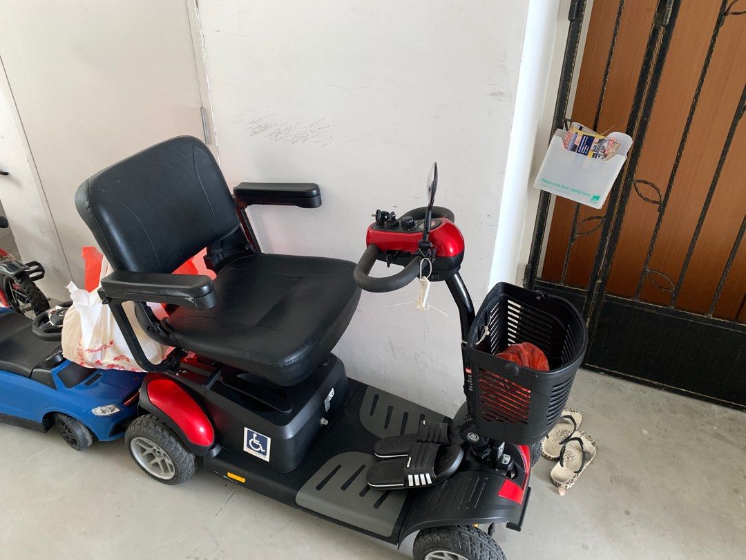 AGIS M9 Mobility Scooter PMA E-scooter, luxury 4 wheeled medium size ...