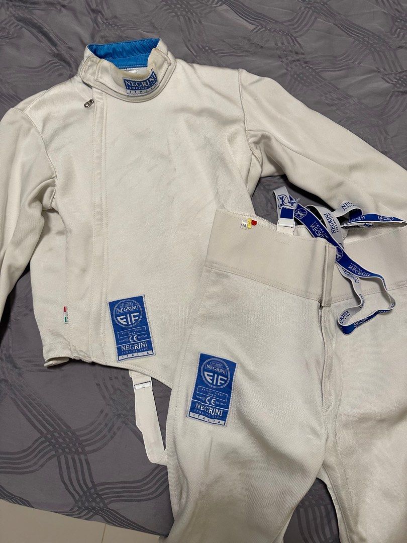 Negrini 800N fencing suit (Left-hand), Sports Equipment, Other Sports ...
