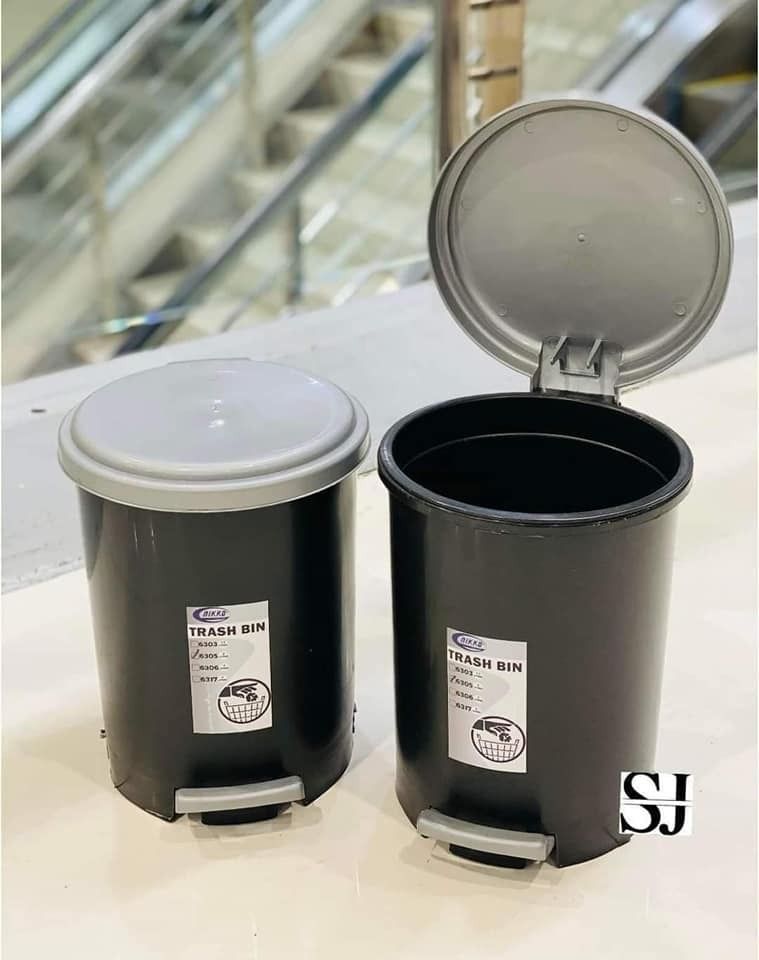 NIKKO PEDAL TRASH BIN ( 8 LITERS ), Furniture & Home Living, Cleaning ...