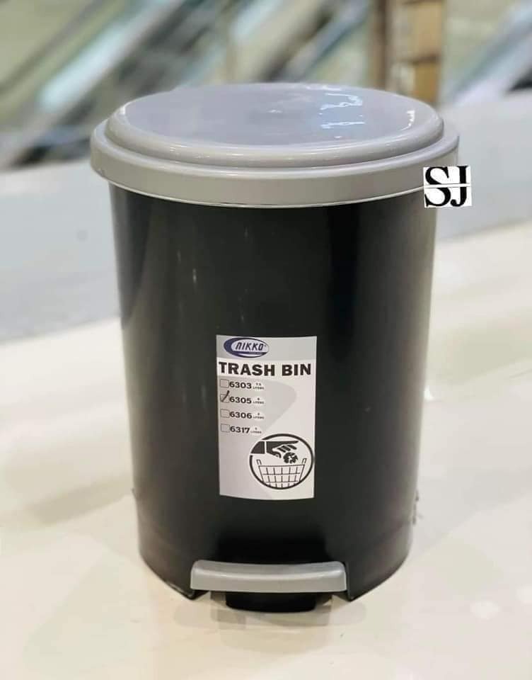NIKKO PEDAL TRASH BIN ( 8 LITERS ), Furniture & Home Living, Cleaning ...