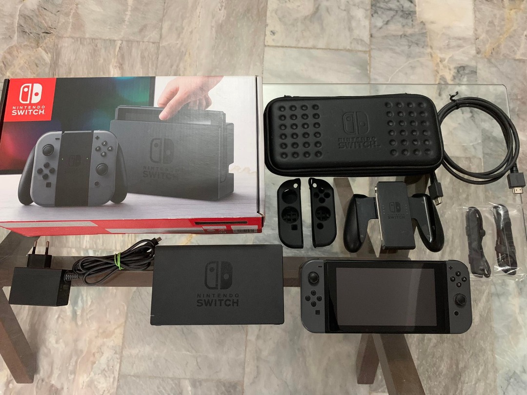 Nintendo Switch 1st Gen Black (Jailbroken) with 64 GB SD card, Video ...