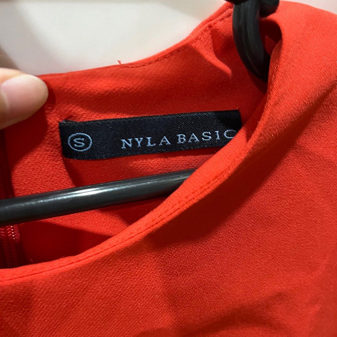 NYLA Red Top, Fesyen Wanita, Pakaian Wanita, Atasan di Carousell