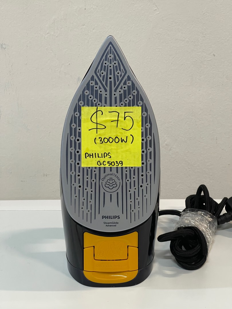 PHILIPS GC5039/30 STEAM IRON (3000W) Condition 8/10 $75, TV & Home ...