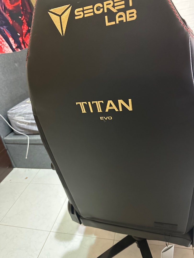 Secret lab chair Titan Evo, Furniture & Home Living, Furniture, Chairs ...