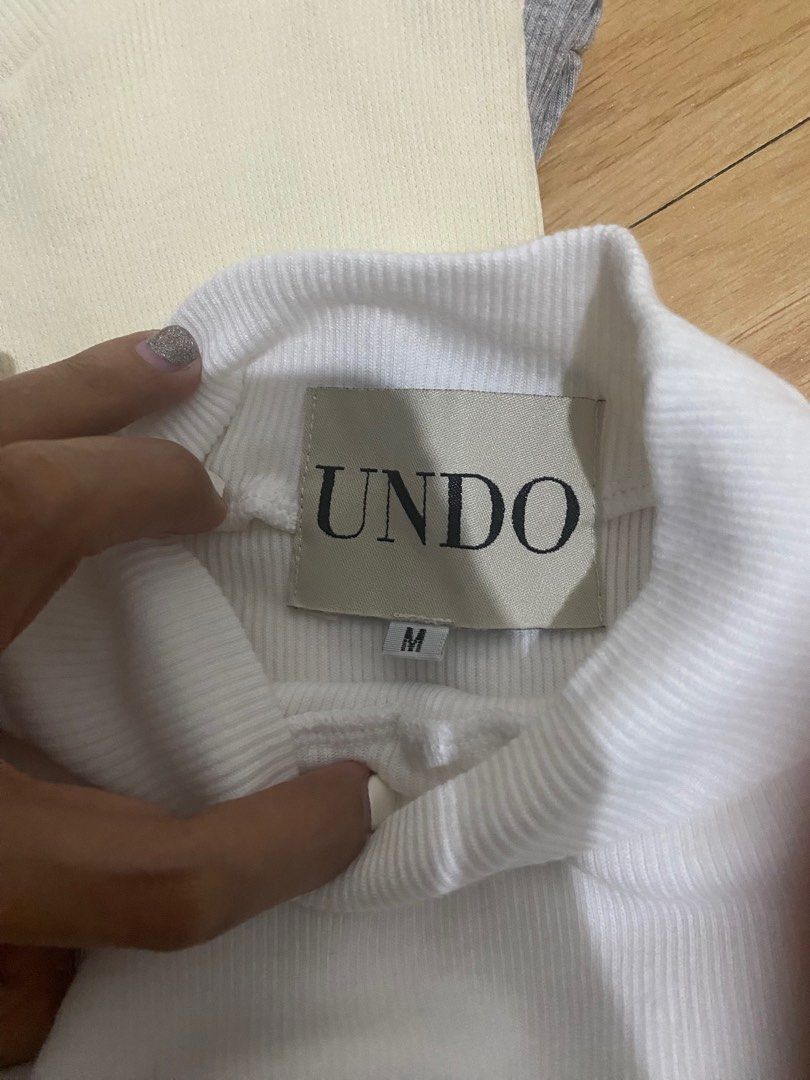 Side boob top, Women's Fashion, Tops, Sleeveless on Carousell