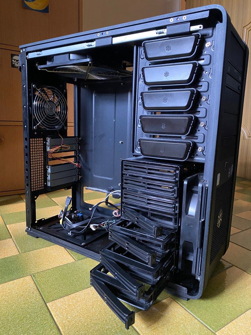 Silverstone Fortress FT01 Flagship mid tower, Computers & Tech, Parts ...