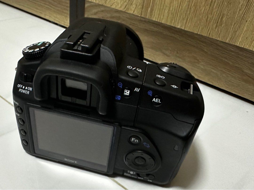 Sony alpha a200, Photography, Cameras on Carousell