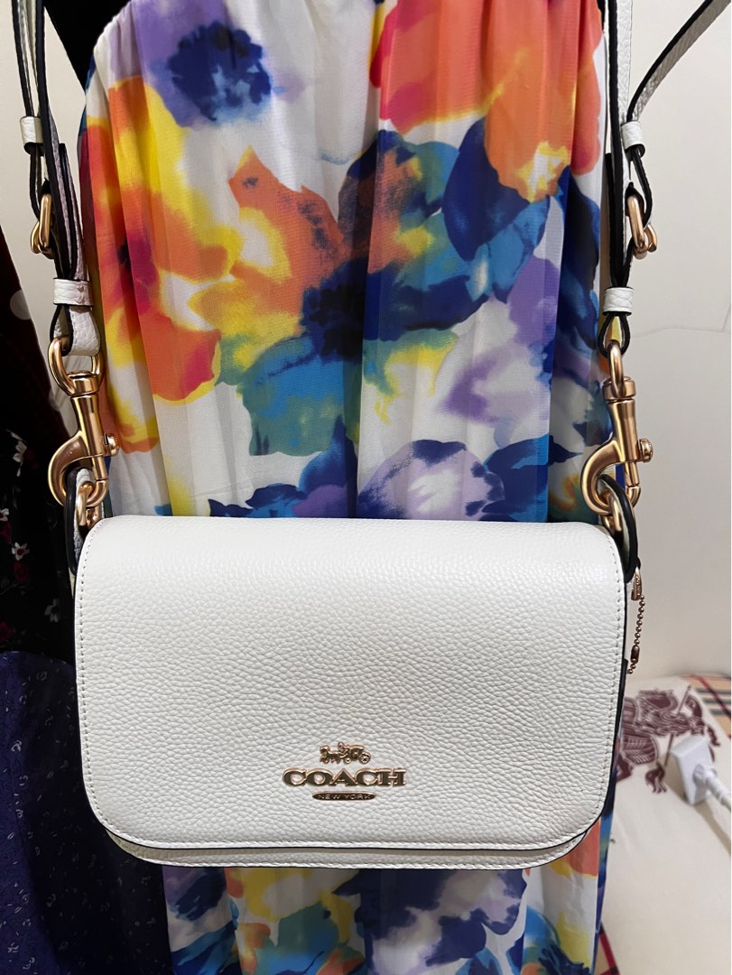 Tas coach kulit putih, Fesyen Wanita, Tas & Dompet di Carousell