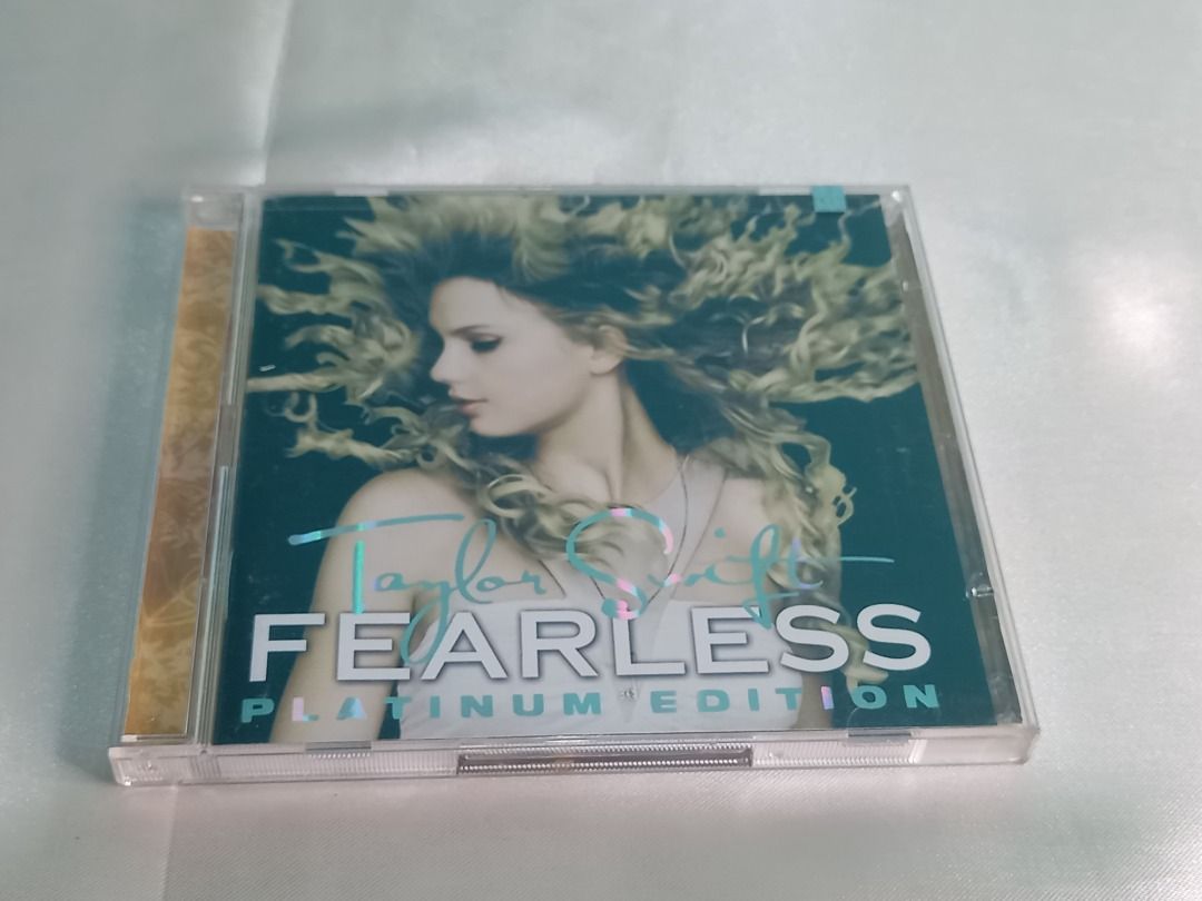 Taylor Swift FEARLESS PLATINUM EDITION ( CD & DVD ), Hobbies & Toys ...