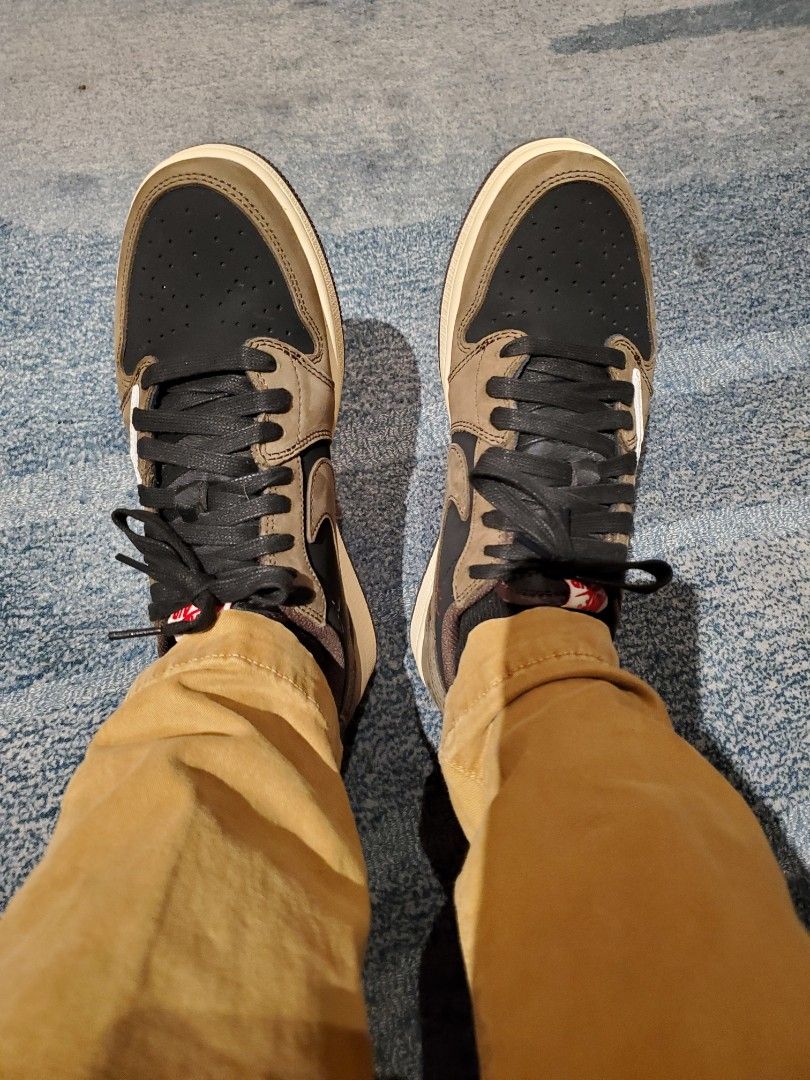 Travis Scott Air Jordan 1 Low Dark Mocha, Men's Fashion, Footwear ...