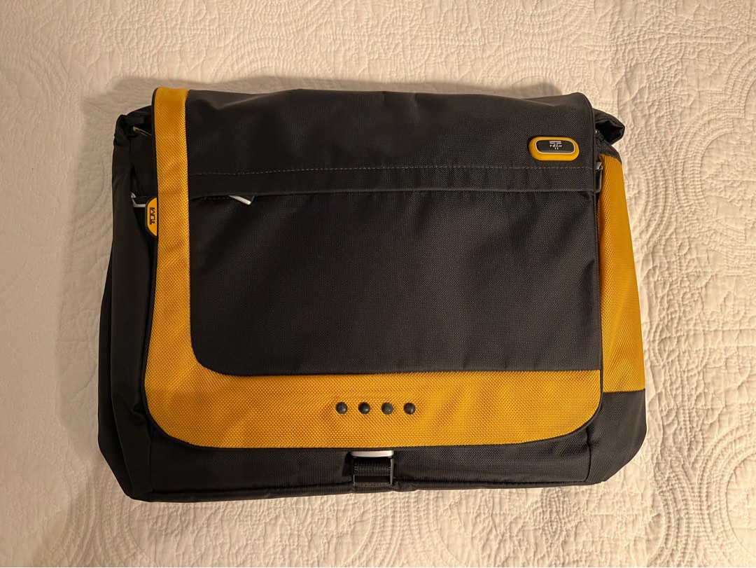 Tumi Messenger Bag, Men's Fashion, Bags, Sling Bags on Carousell