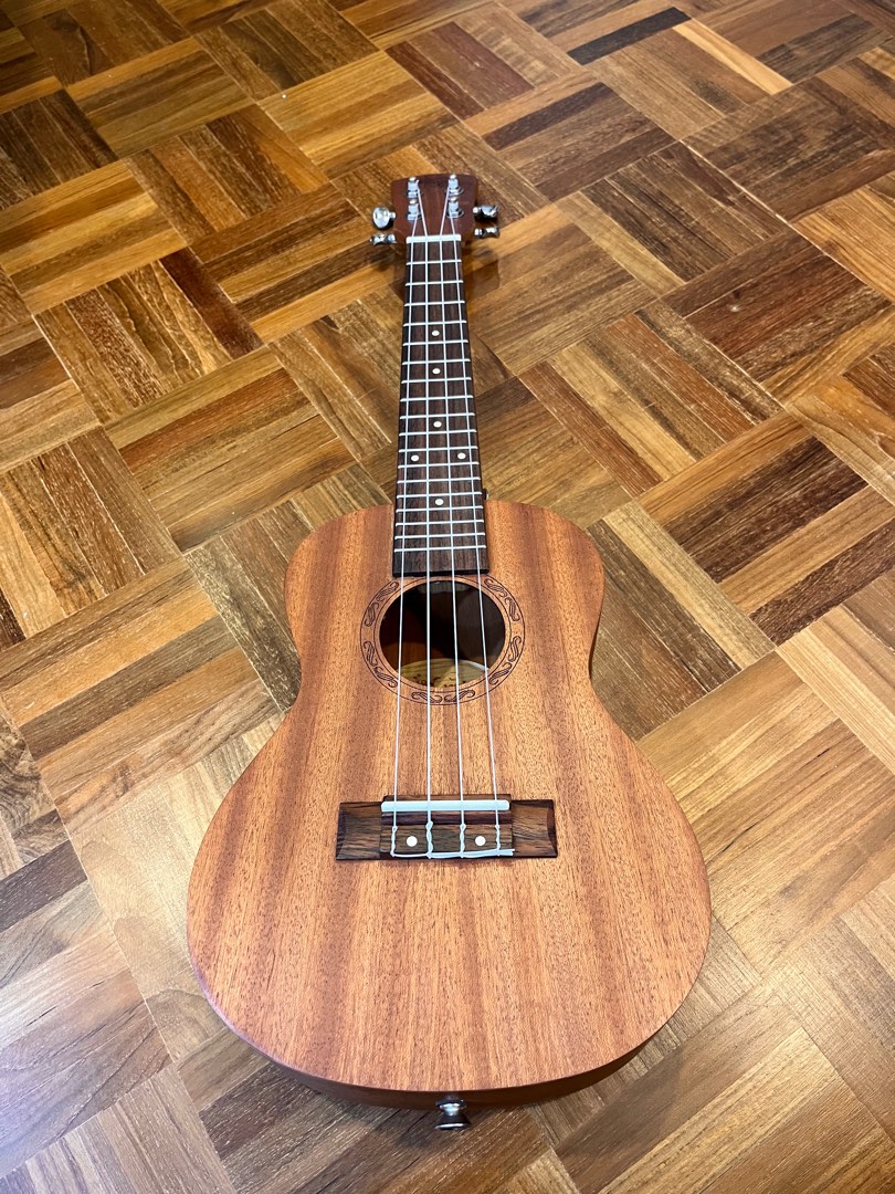 Ukulele, Hobbies & Toys, Music & Media, Musical Instruments on Carousell