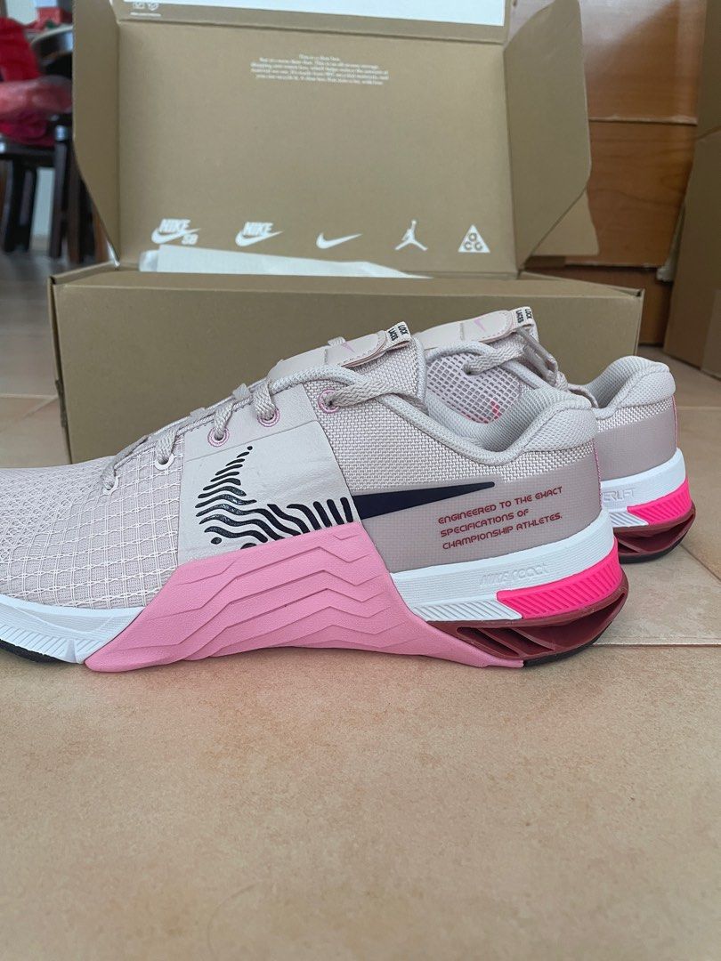 W Nike Metcon 8, Women's Fashion, Footwear, Sneakers on Carousell