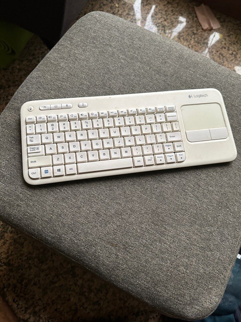 Wireless Keyboard with trackpad K400r, Computers & Tech, Parts ...