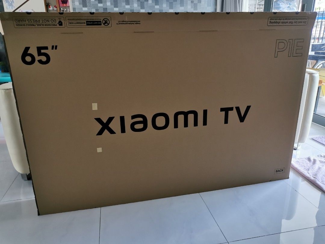 Xiaomi 65 inch TV Box with styrofoam padding, TV & Home Appliances, TV ...