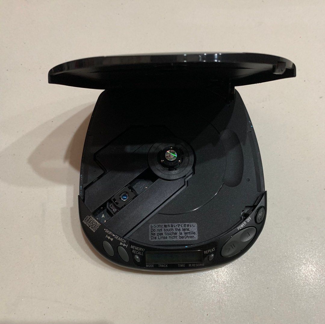 AIWA CD player & CD pouch & Technics CD Player, Audio, Portable Audio ...