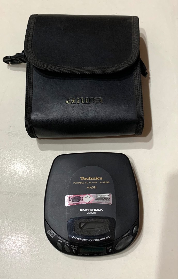 AIWA CD player & CD pouch & Technics CD Player, Audio, Portable Audio ...