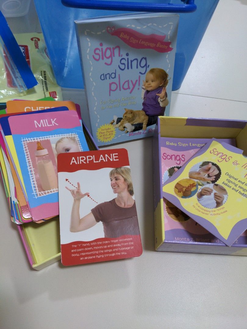 Baby sign language kit set, Babies & Kids, Infant Playtime on Carousell