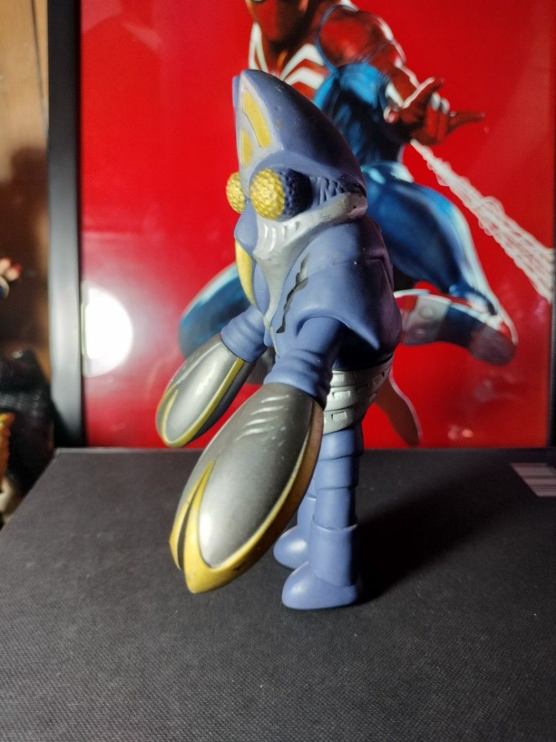 Bandai Ultra Hero and Kaiju Series Ultraman Cosmos Edition Child Baltan ...