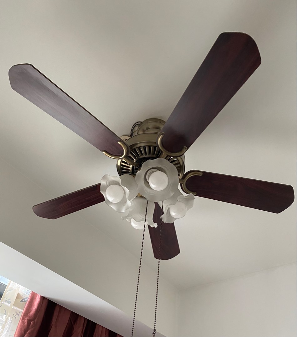 Ceiling fan with light, Furniture & Home Living, Lighting & Fans, Fans on Carousell