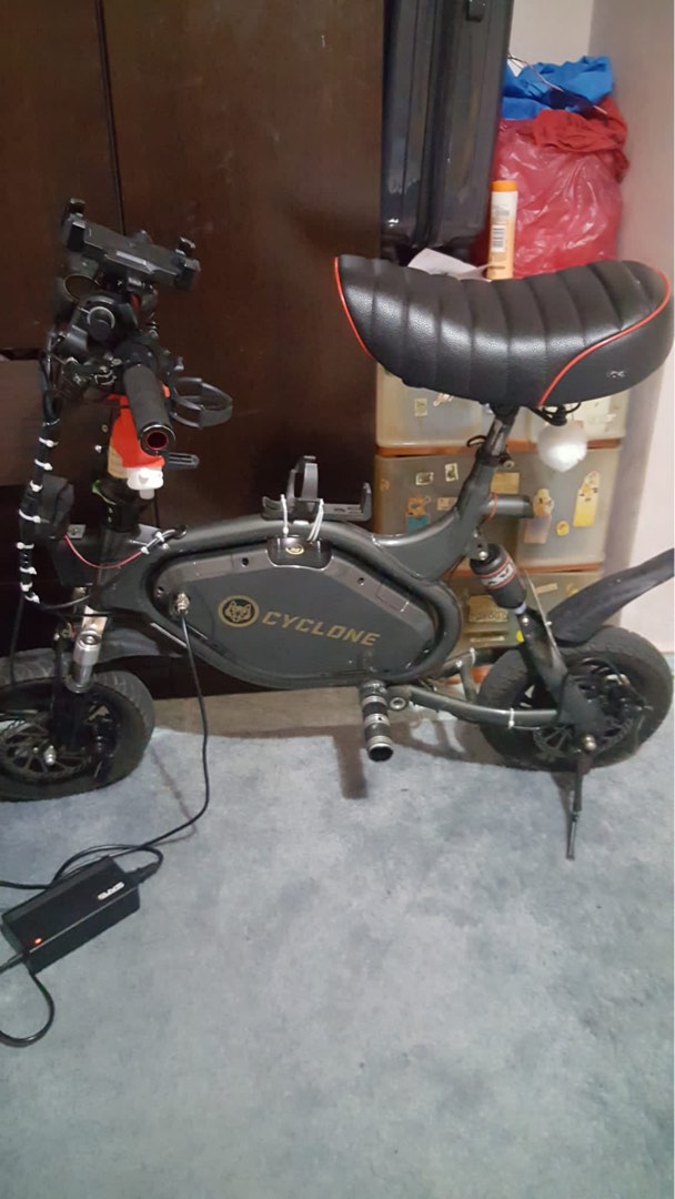 Cyclone electric scooter, Sports Equipment, PMDs, E-Scooters & E-Bikes ...