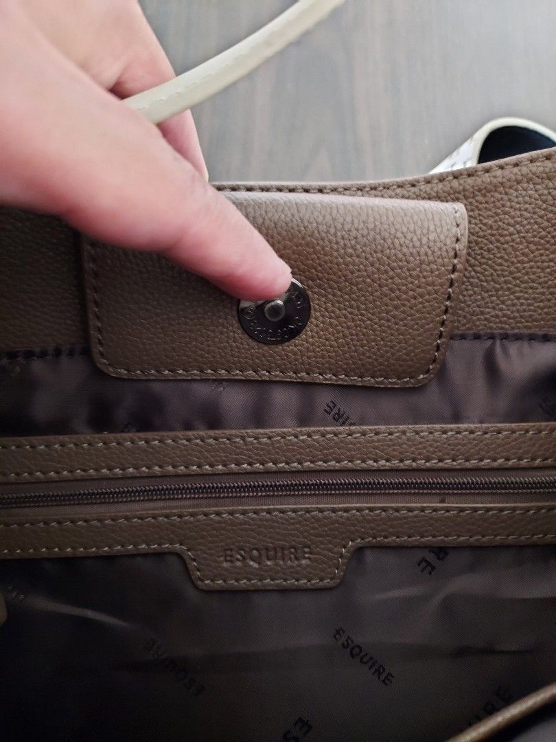 Esquire bag, Women's Fashion, Bags & Wallets, Cross-body Bags on Carousell