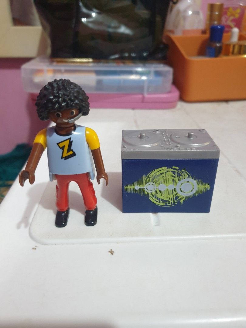 Figure Playmobil DJ (Disc Jockey) Original, Toys & Collectibles, Mainan ...