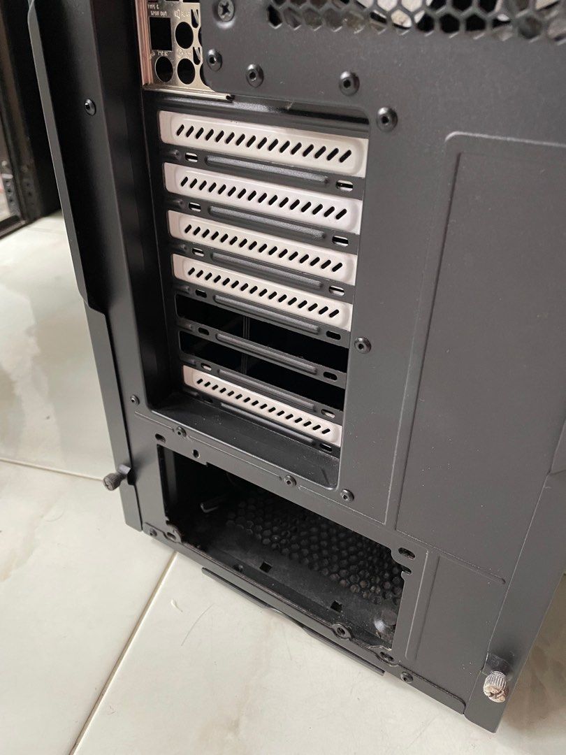 Fractal Design Define R5 Case , Computers & Tech, Parts & Accessories, Computer Parts on Carousell