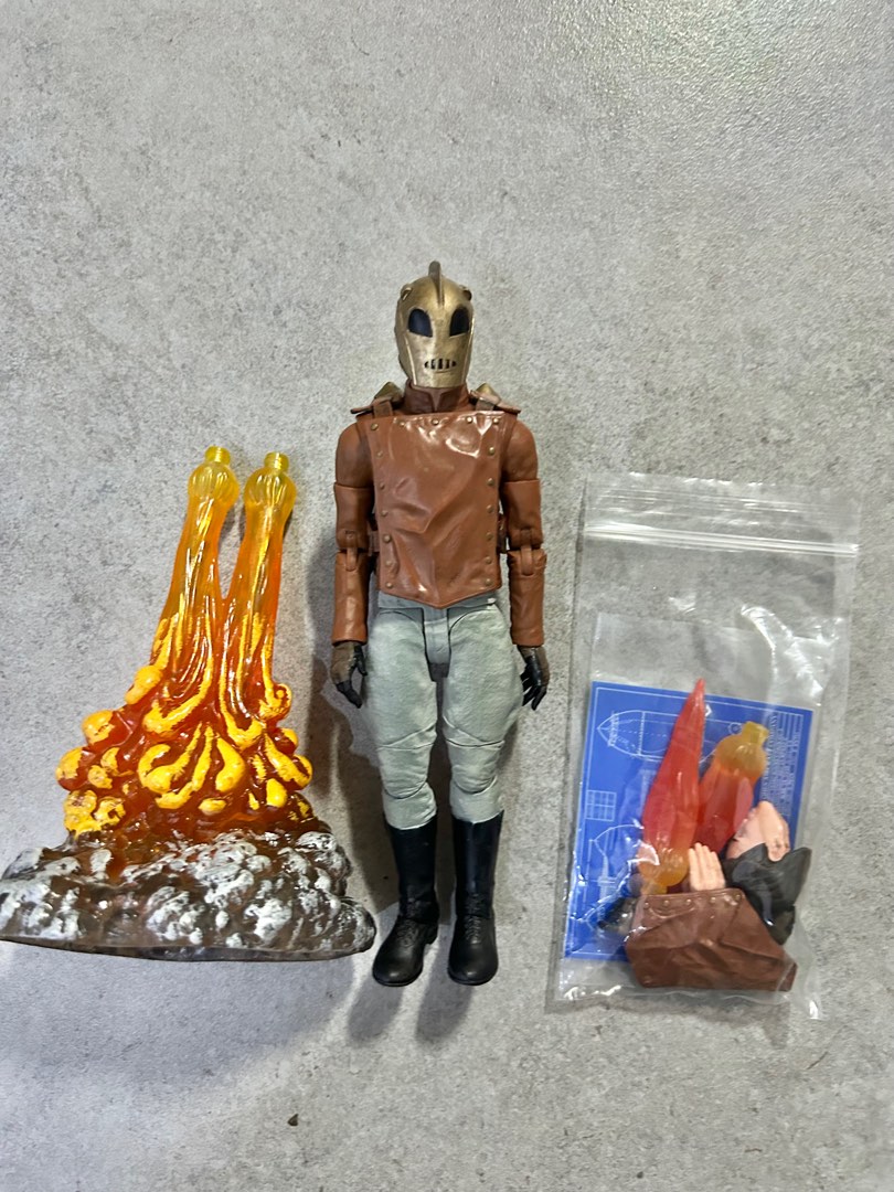 (Free Delivery) Diamond Select Toys Disney The Rocketeer same scale as ...