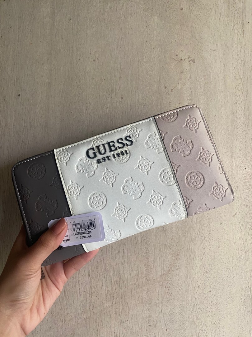 Guess Ilenia Cheque Organizer Wallet, Women's Fashion, Bags & Wallets ...