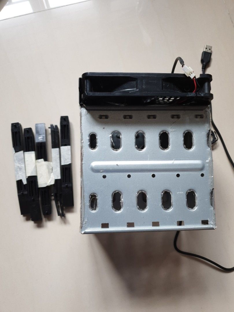 Hard disk rack 5 bay with cooling fan, Computers & Tech, Parts ...