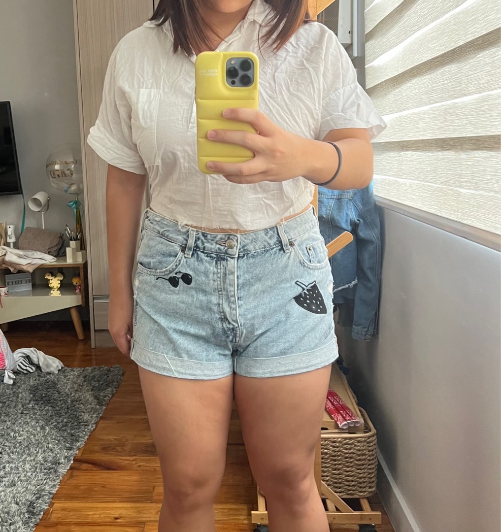 Hnm denim light washed, Women's Fashion, Bottoms, Shorts on Carousell