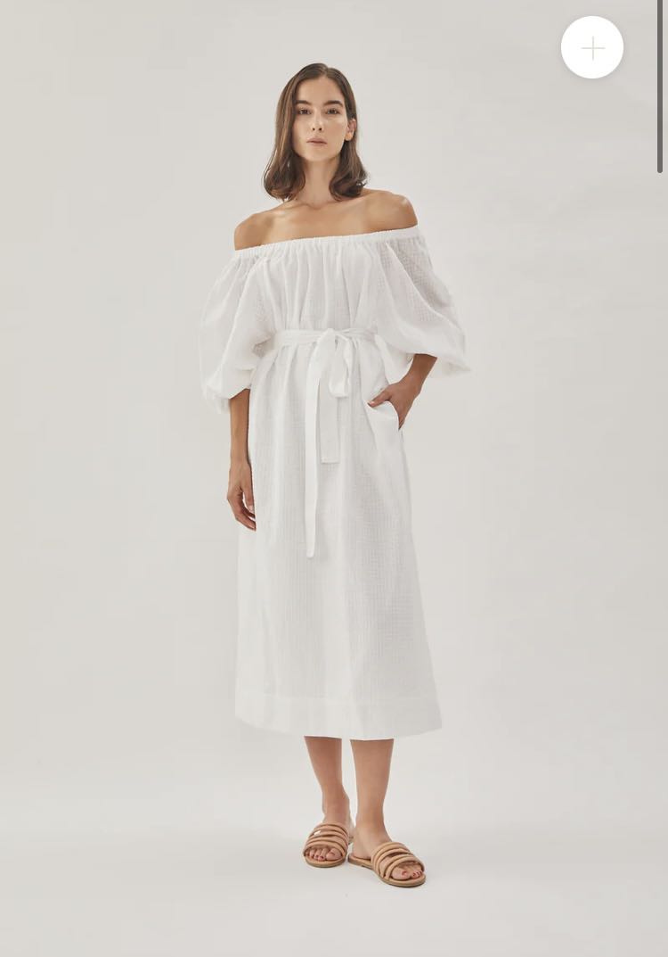 Klarra gathered midi dress white, Women's Fashion, Dresses & Sets ...