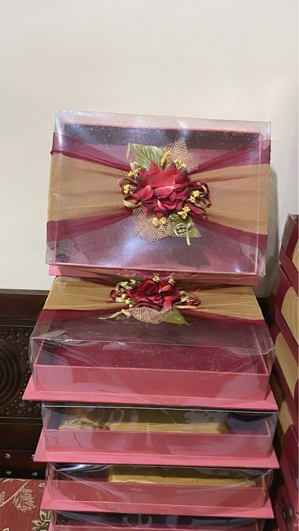 Kotak seserahan box super tebal + tutup mika bunga warna merah maroon ...