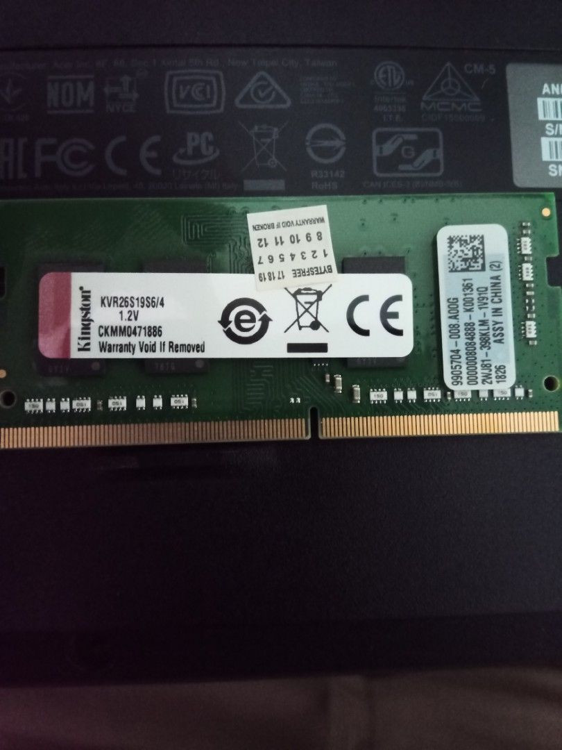 Laptop Memory Card DDR4 4Gb 2400Mhz, Computers & Tech, Parts ...