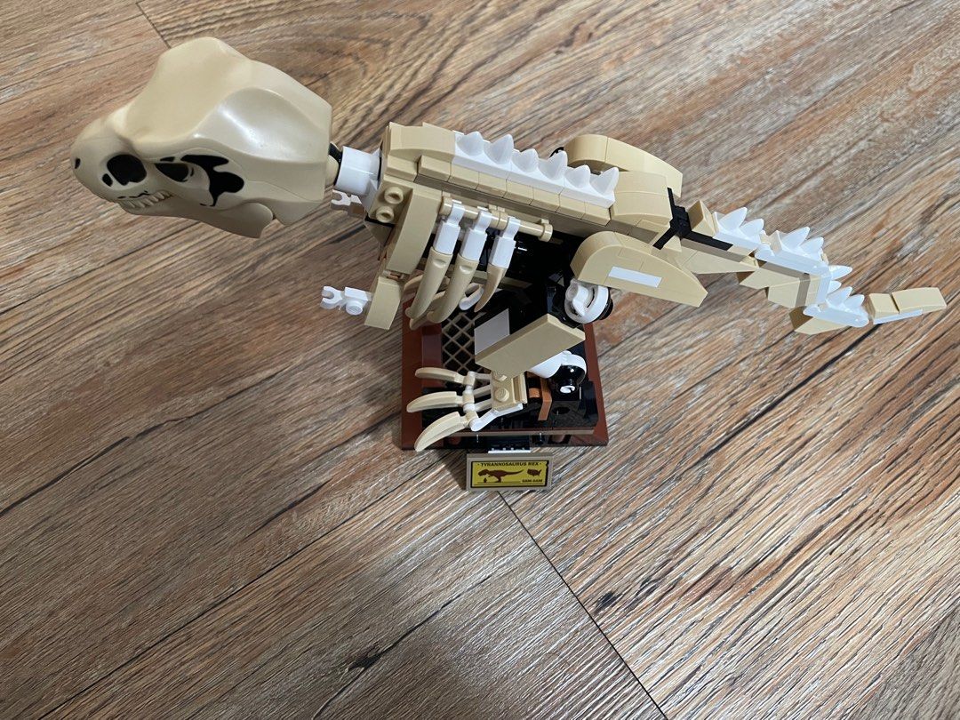 LEGO Jurassic World T-Rex skeleton, 興趣及遊戲, 玩具 & 遊戲類 - Carousell