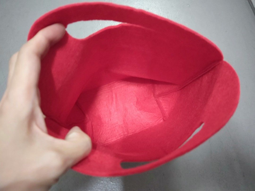 Mediacorp Red Felt Bag, Hobbies & Toys, Memorabilia & Collectibles ...