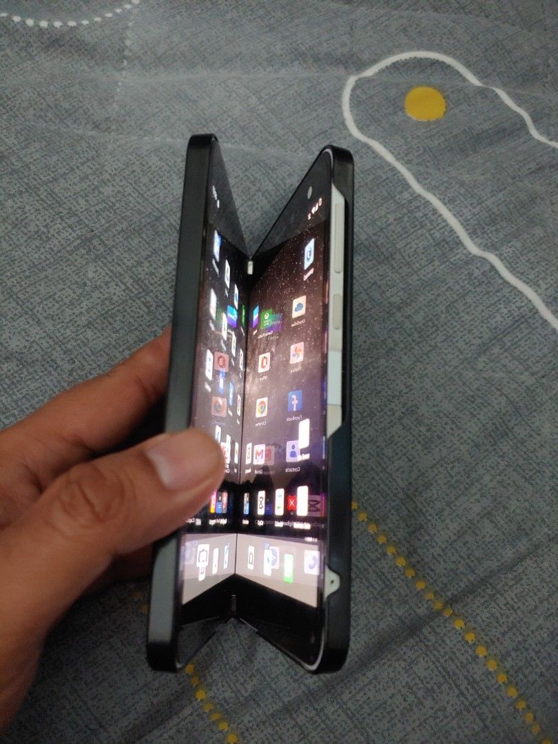 Microsoft Duo Smart Foldable Business Phone, Mobile Phones & Gadgets ...