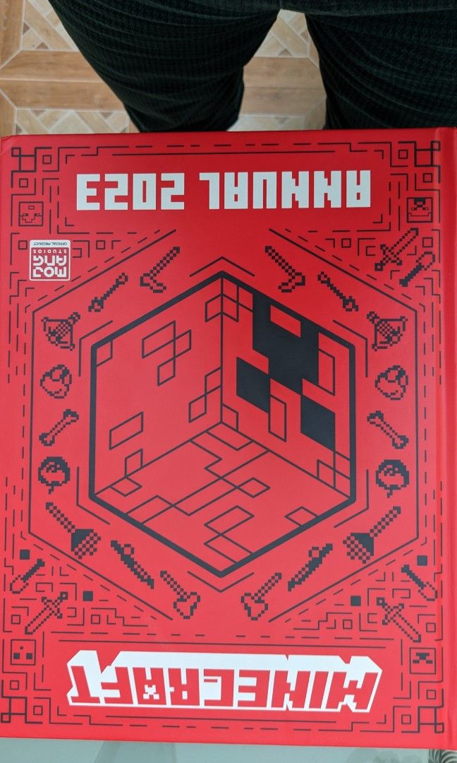 Minecraft Annual 2023 我的世界2023 年鑒, 興趣及遊戲, 書本 & 文具, 書本及雜誌 - 補充練習 - Carousell