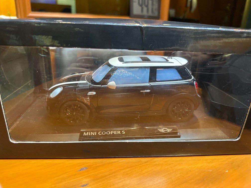Mini Cooper S Model 1:18, Hobbies & Toys, Toys & Games on Carousell