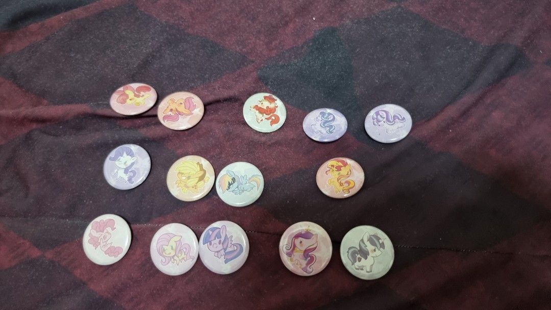 My little pony Mlp canned badges, Hobbies & Toys, Memorabilia ...
